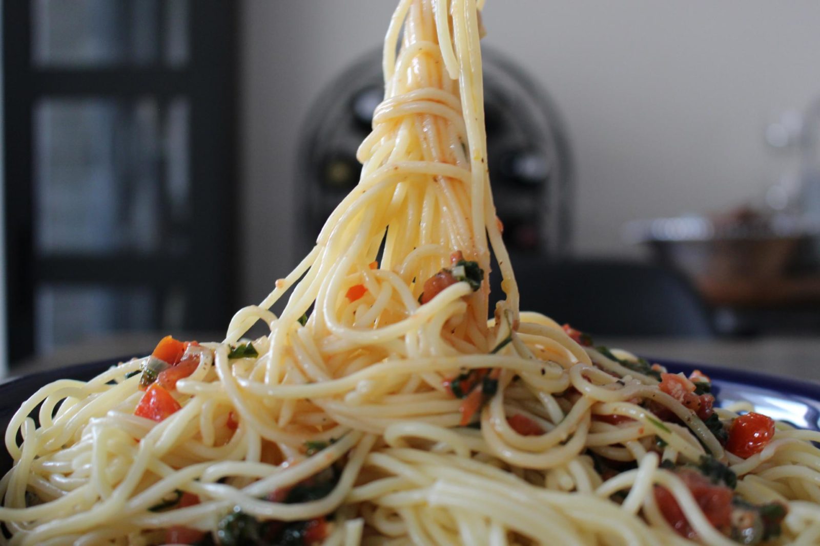 Garlicky Tomato Basil Spaghetti | What's For Dinner Esq.